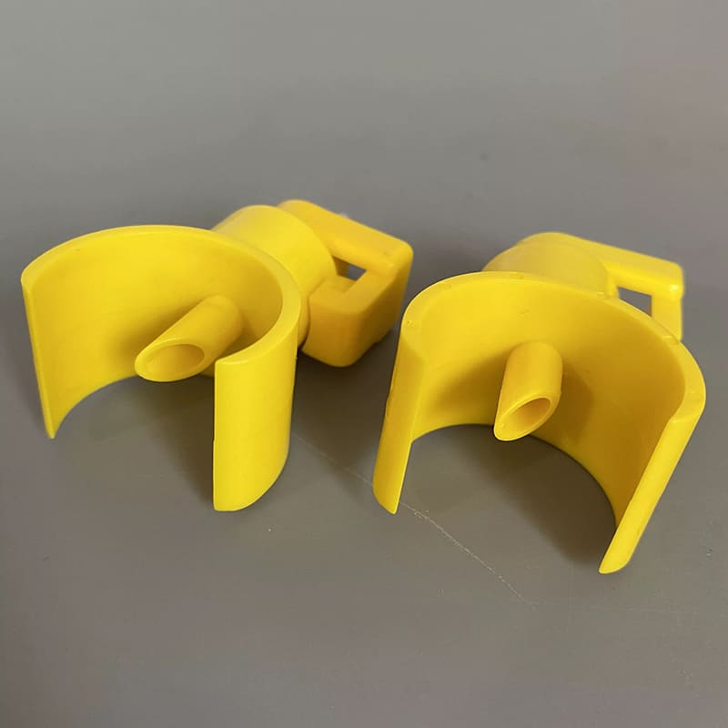 Automatic Poultry Drinkers Valco Chicken Nipple Drinker For Broiler ...